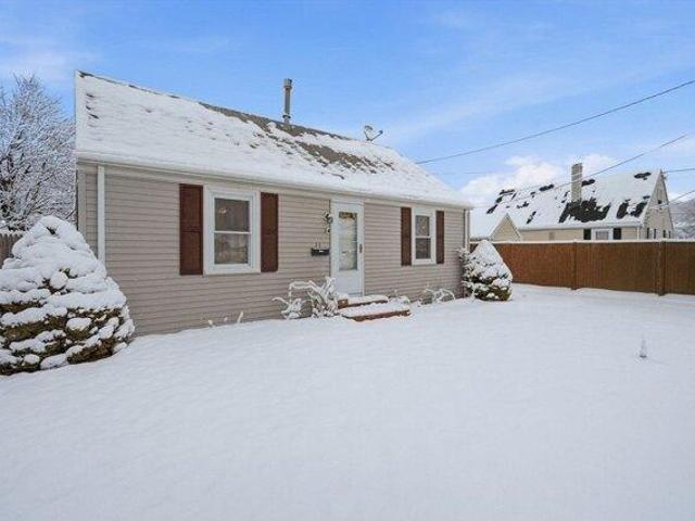 house with 2 bedroom, Revere MA DS102529564