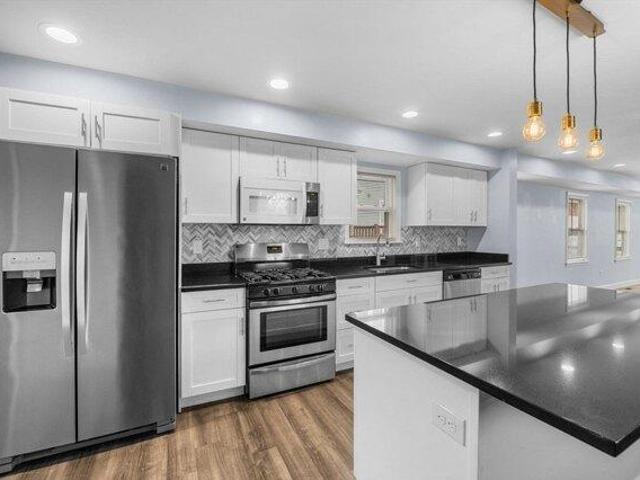 house with 2 bedroom, Revere MA DS102372200