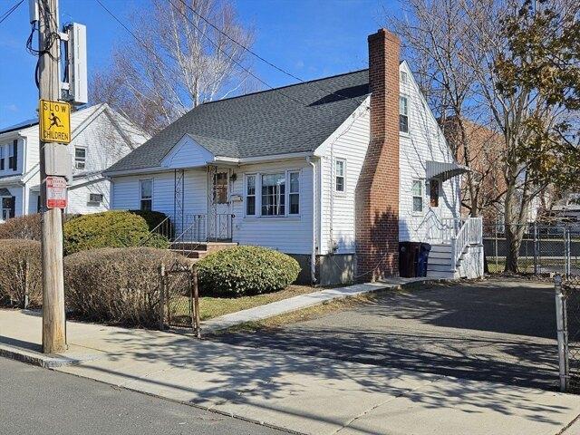 house with 2 bedroom, Revere MA ES102826978