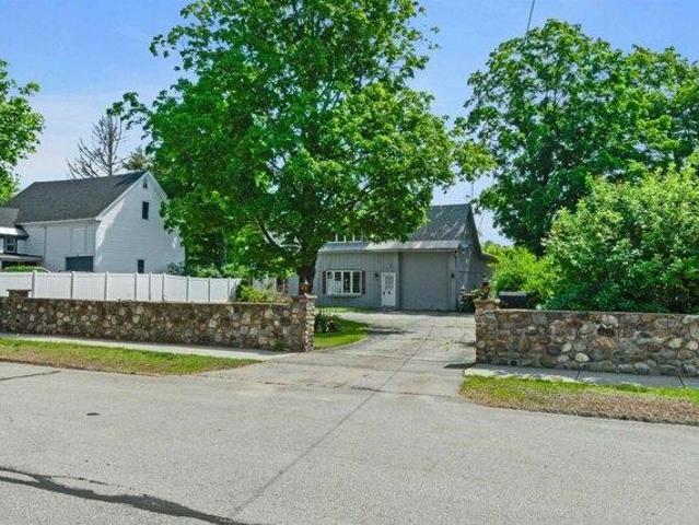 house with 2 bedroom, Rochester NH DLS103038101
