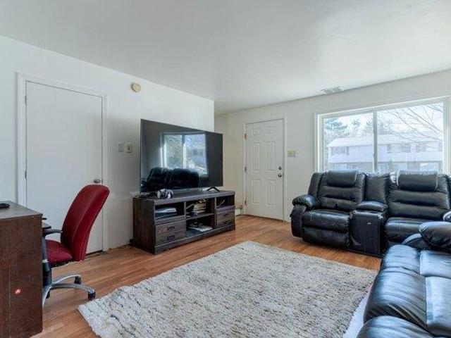house with 2 bedroom, Rochester NH DS102216318