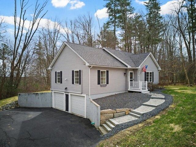 house with 2 bedroom, Rochester NH DS102259053