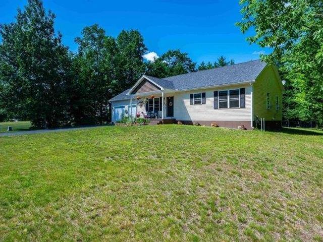 house with 2 bedroom, Rochester NH ES103849704