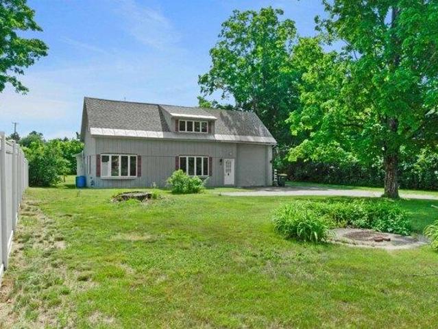 house with 2 bedroom, Rochester NH ES103185284