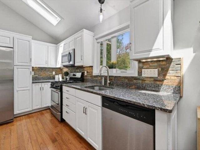 house with 2 bedroom, Rockland MA ES103126407