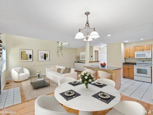 house with 2 bedroom, Rocky Hill CT DS104351392