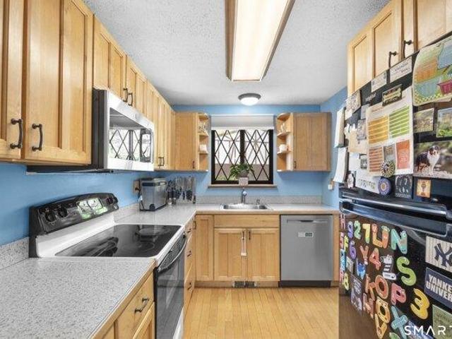house with 2 bedroom, Rocky Hill CT ES104234481