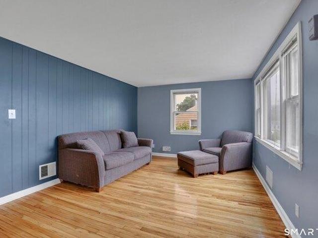 house with 2 bedroom, Rocky Hill CT ES104233125