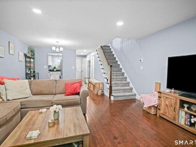 house with 2 bedroom, Rocky Hill CT ES104444706