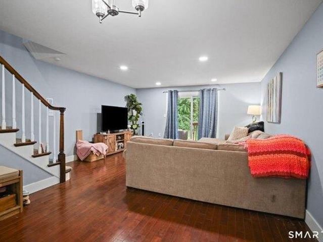 house with 2 bedroom, Rocky Hill CT ES105141723