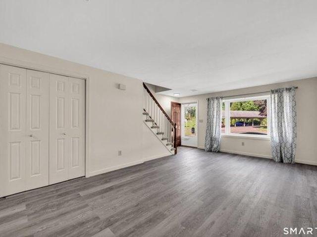 house with 2 bedroom, Rocky Hill CT ES105230213