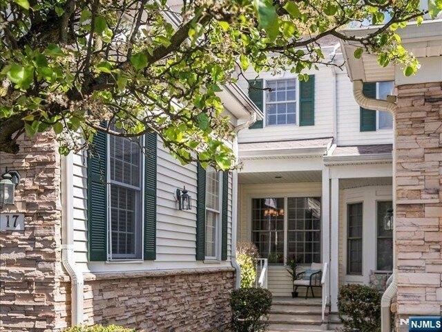 house with 2 bedroom, Roseland NJ DLS101705518
