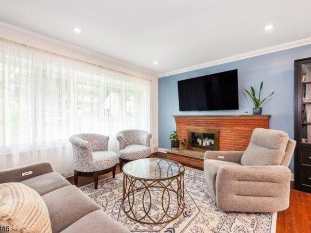house with 2 bedroom, Roseland NJ DS103159010