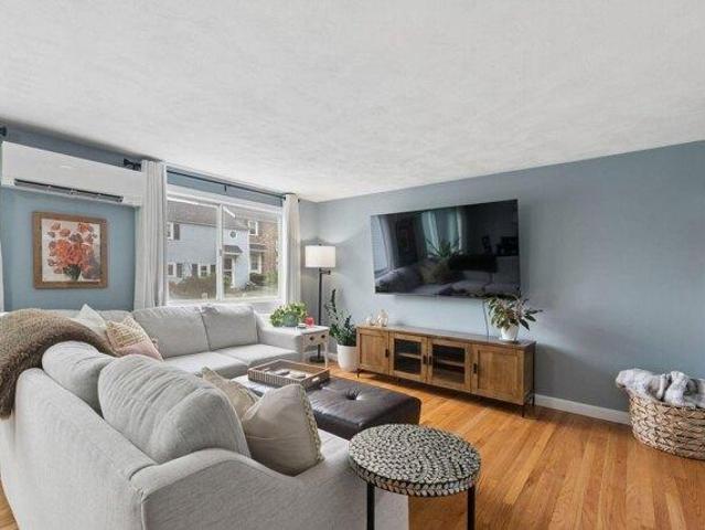 house with 2 bedroom, Scarborough ME ES105207478