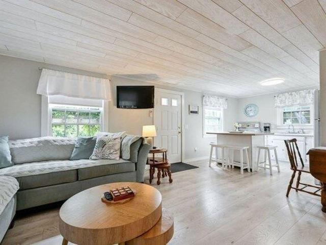 house with 2 bedroom, Sandwich MA ES105117261