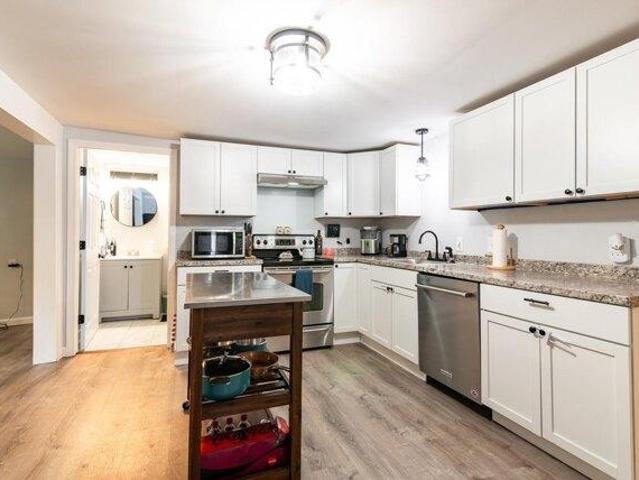 house with 2 bedroom, Sanford ME ES104652929
