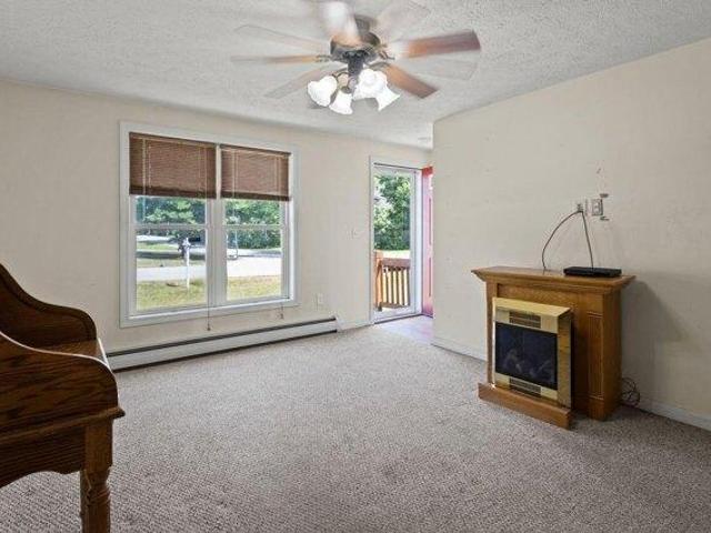 house with 2 bedroom, Saco ME ES104605482