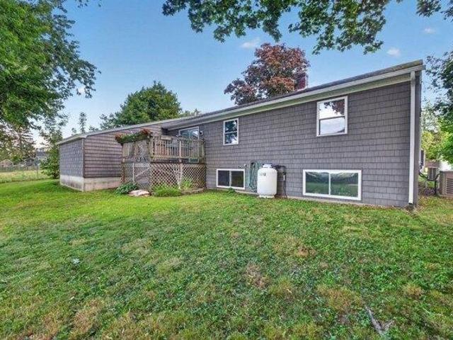 house with 2 bedroom, Saco ME ES105125712