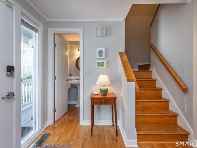 house with 2 bedroom, Salisbury CT DLS102779789