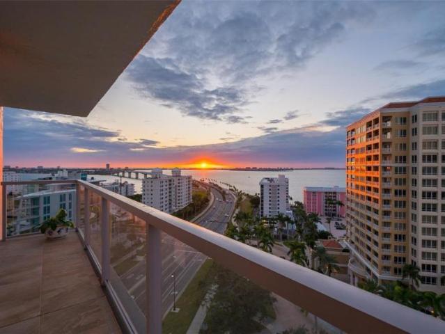 house with 2 bedroom, Sarasota FL DS102396589