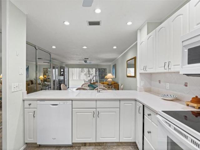 house with 2 bedroom, Sarasota FL DS102660673