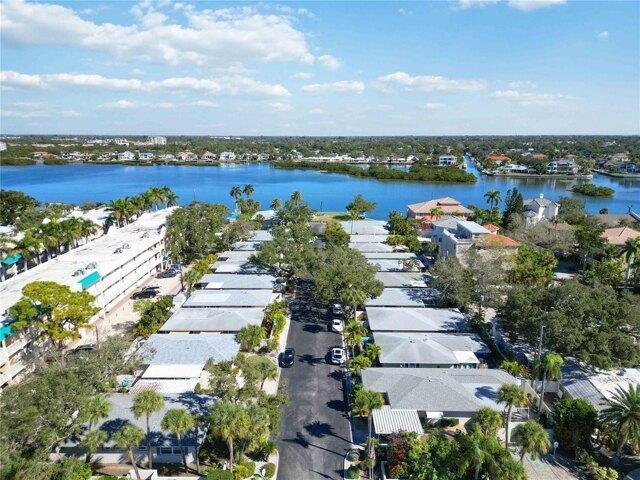 house with 2 bedroom, Sarasota FL ES104899924