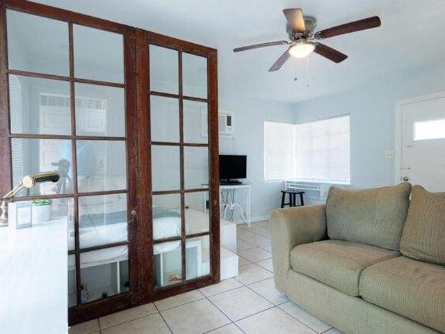 house with 2 bedroom, Sarasota FL ES104901037