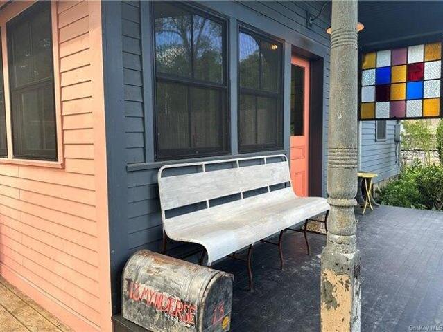 house with 2 bedroom, Saugerties NY DLS88247507