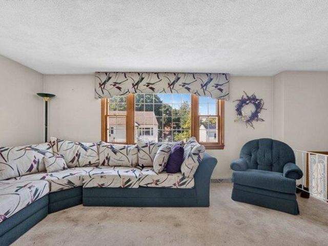 house with 2 bedroom, Saugus MA ES105093127