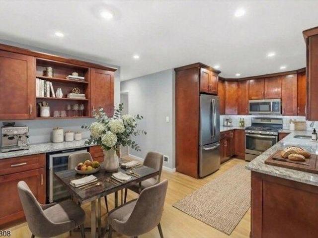 house with 2 bedroom, Secaucus NJ DLS102477049