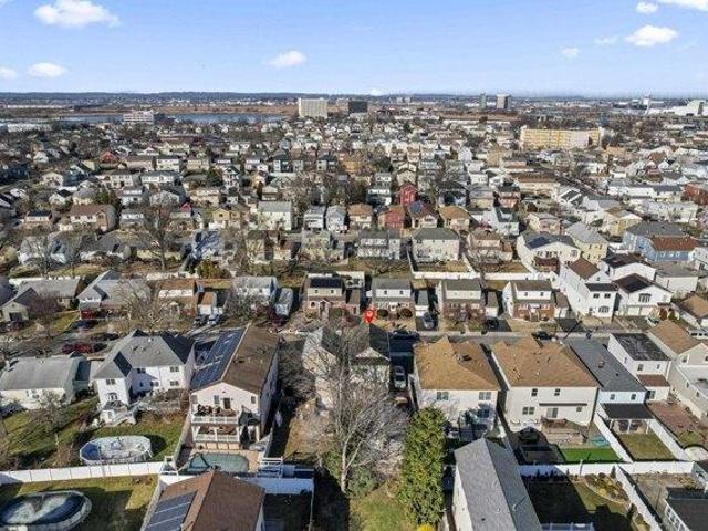 house with 2 bedroom, Secaucus NJ DS102479154