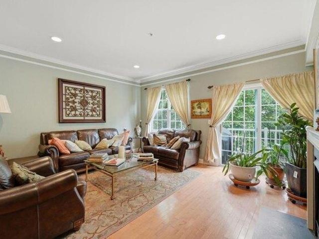 house with 2 bedroom, Secaucus NJ ES105158079