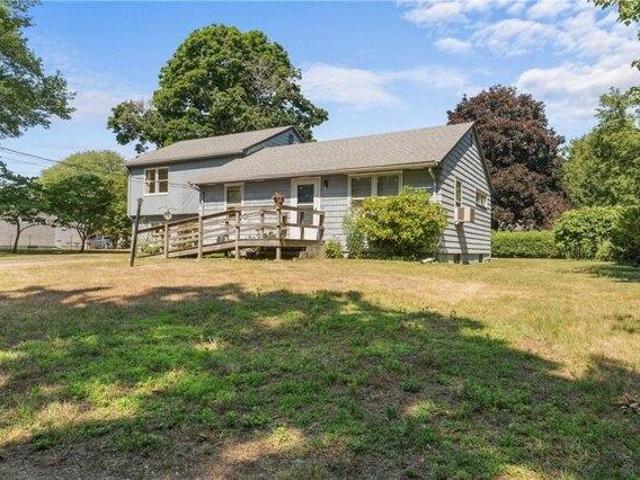 house with 2 bedroom, Seekonk MA ES104352861