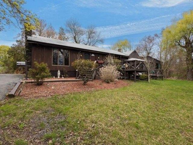 house with 2 bedroom, Seekonk MA ES103927690
