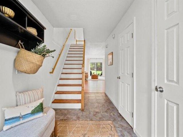 house with 2 bedroom, Shelburne VT DLS102826536