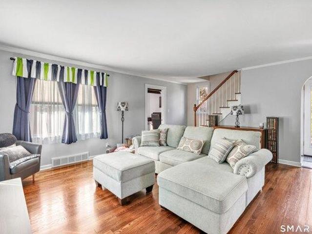 house with 2 bedroom, Shelton CT DLS102777274