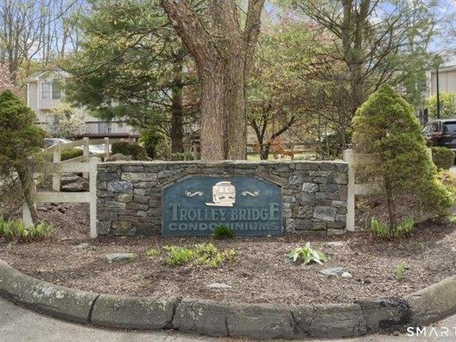 house with 2 bedroom, Shelton CT DS102216458