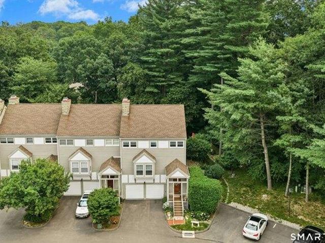 house with 2 bedroom, Shelton CT ES104376444