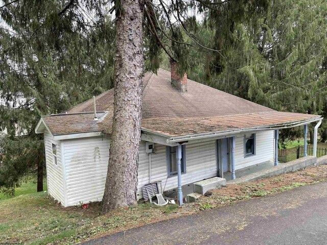 house with 2 bedroom, Shinnston WV DS89263297