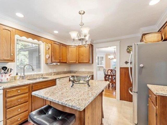 house with 2 bedroom, Shrewsbury MA ES105193017