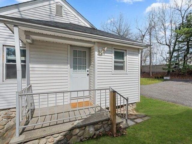 house with 2 bedroom, Shrewsbury MA ES102960981