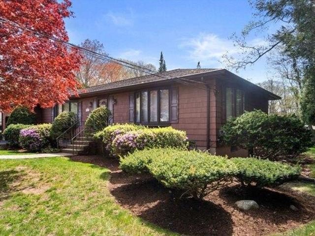 house with 2 bedroom, Shrewsbury MA ES103071407