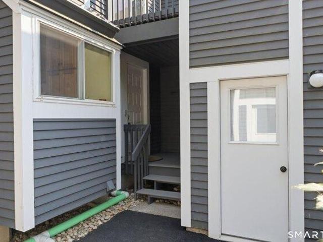 house with 2 bedroom, Simsbury CT ES104234907