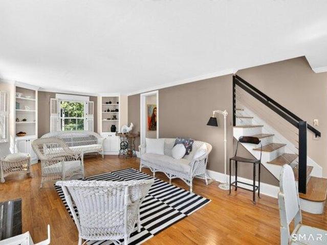 house with 2 bedroom, Simsbury CT ES104513039