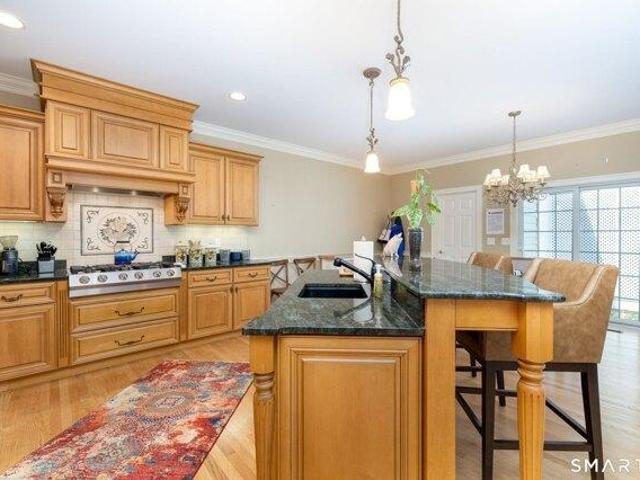 house with 2 bedroom, Simsbury CT ES104832516
