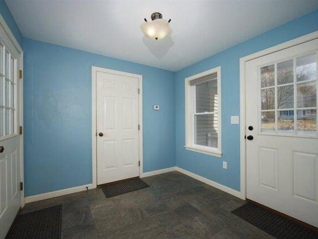 house with 2 bedroom, Somersworth NH DLS101656869