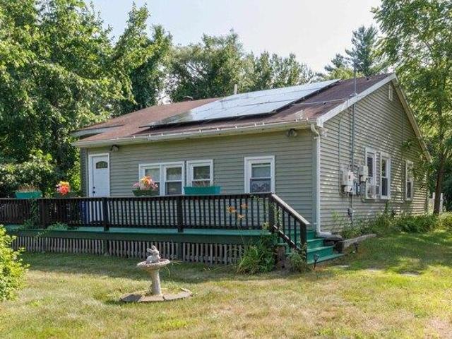 house with 2 bedroom, Somersworth NH ES105156852