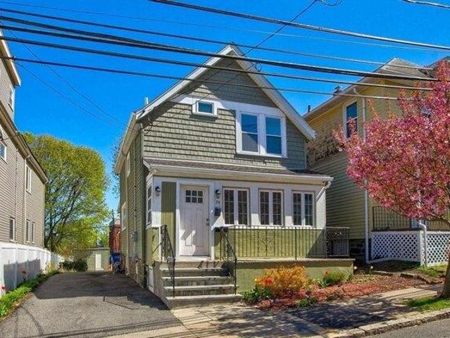 house with 2 bedroom, Somerville MA DLS102761197