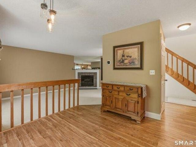 house with 2 bedroom, South Windsor CT DS104151005