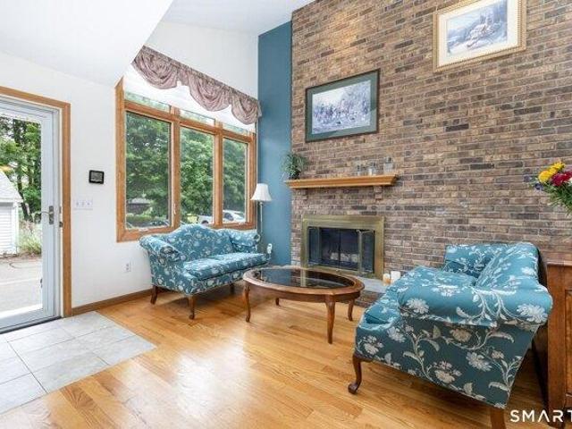 house with 2 bedroom, South Windsor CT ES104329091